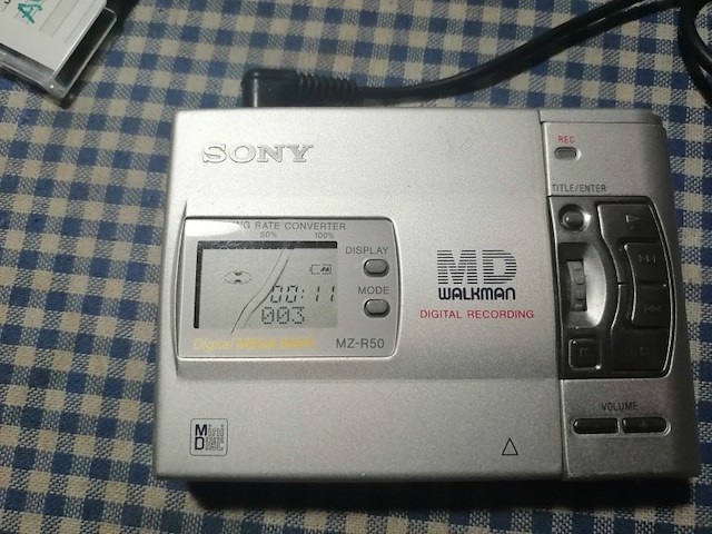 Sony MZ-R50 MD snimač (+punjiva baterija)