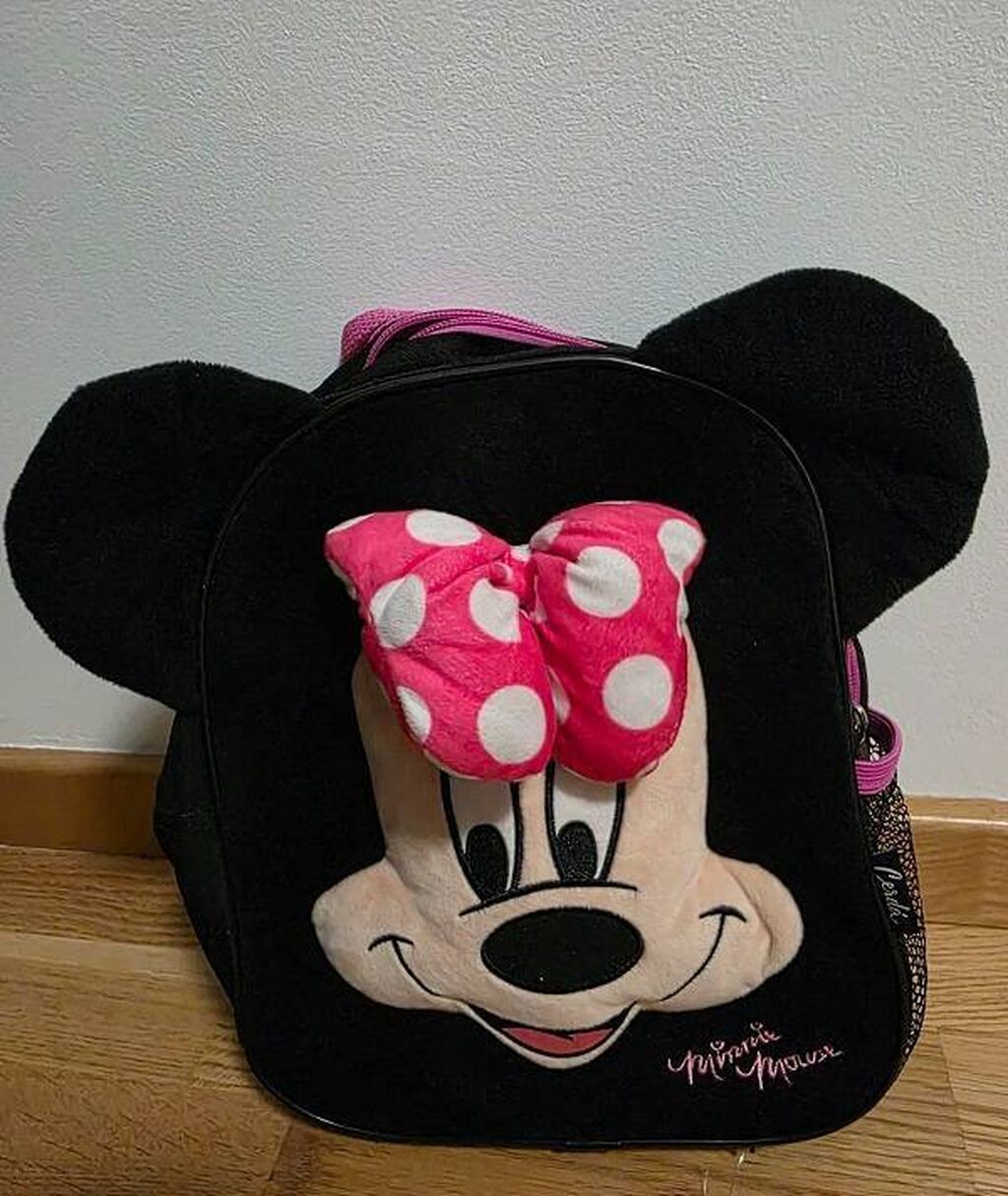 Izuzetno dobro očuvan rančić Minnie, za male dame, materijal pliš, sa