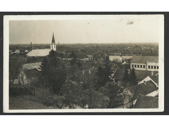 Kula - panorama - crkva - real foto