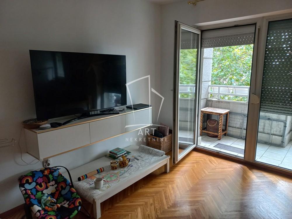 Blagoja Parovića, Troiposoban stan za izdavanje, 88m2, 1.000€
