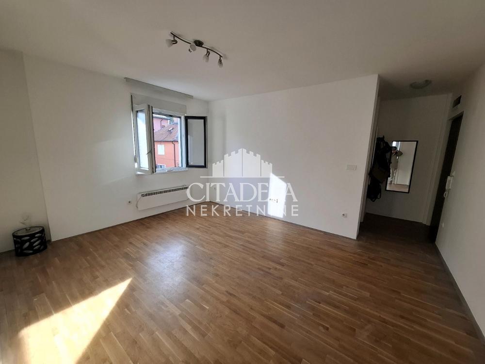 Đorđa Nešića, Trosoban stan za izdavanje, 55m2, 440€