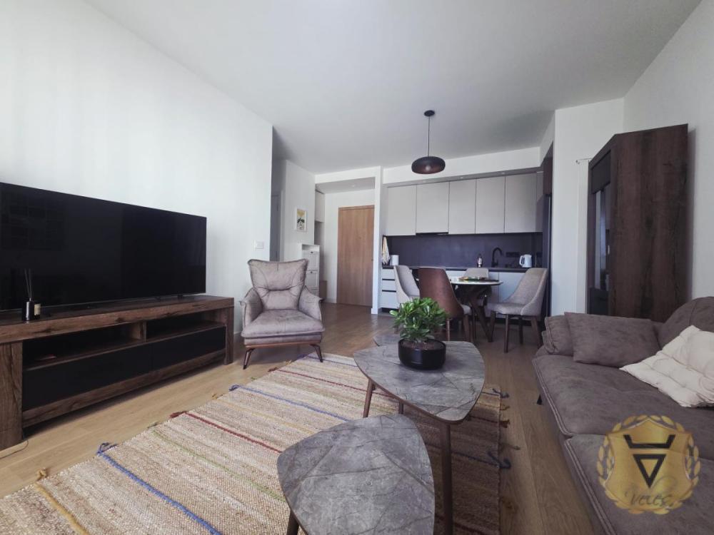 Trosoban stan za izdavanje, 76m2, 1.500€