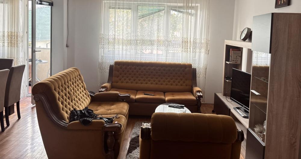 Braće Jerković, Trosoban stan za izdavanje, 73m2, 550€