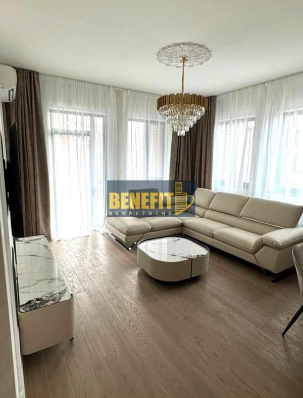 Trosoban stan za izdavanje, 80m2, 1.700€