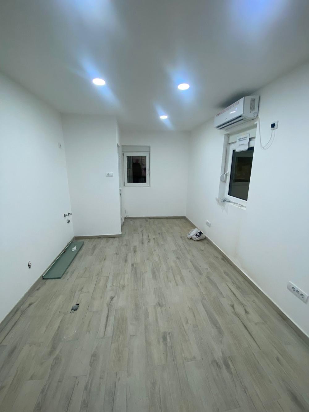 Zahumska, Stan za izdavanje, 15m2, 300€