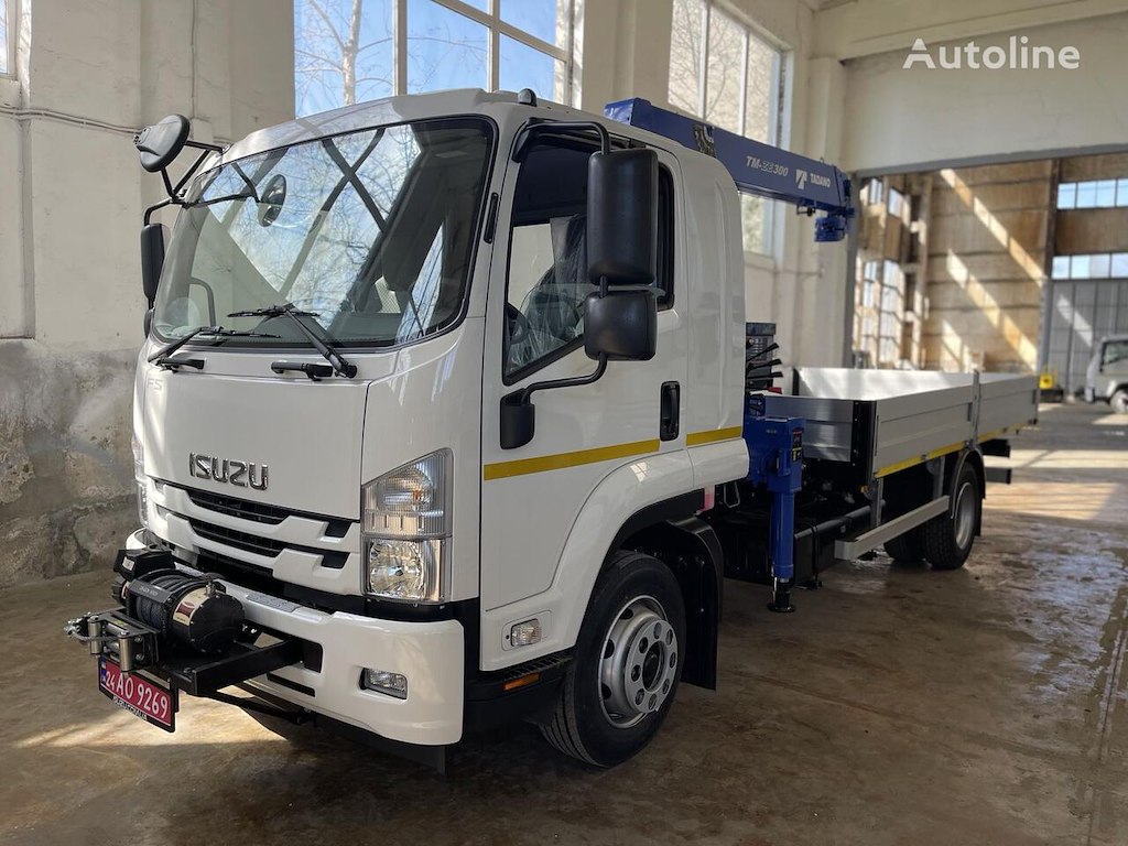 Novi Isuzu kamion s ravnom platformom