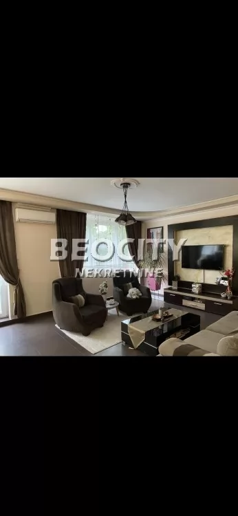 Trosoban stan, 90 m2, Dorćol, Dubrovačka ID: 124687
