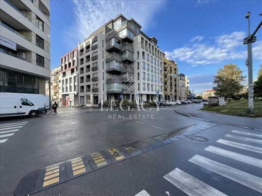 Vračar, kod Hrama, namešten, useljiv od 01.11. ID#