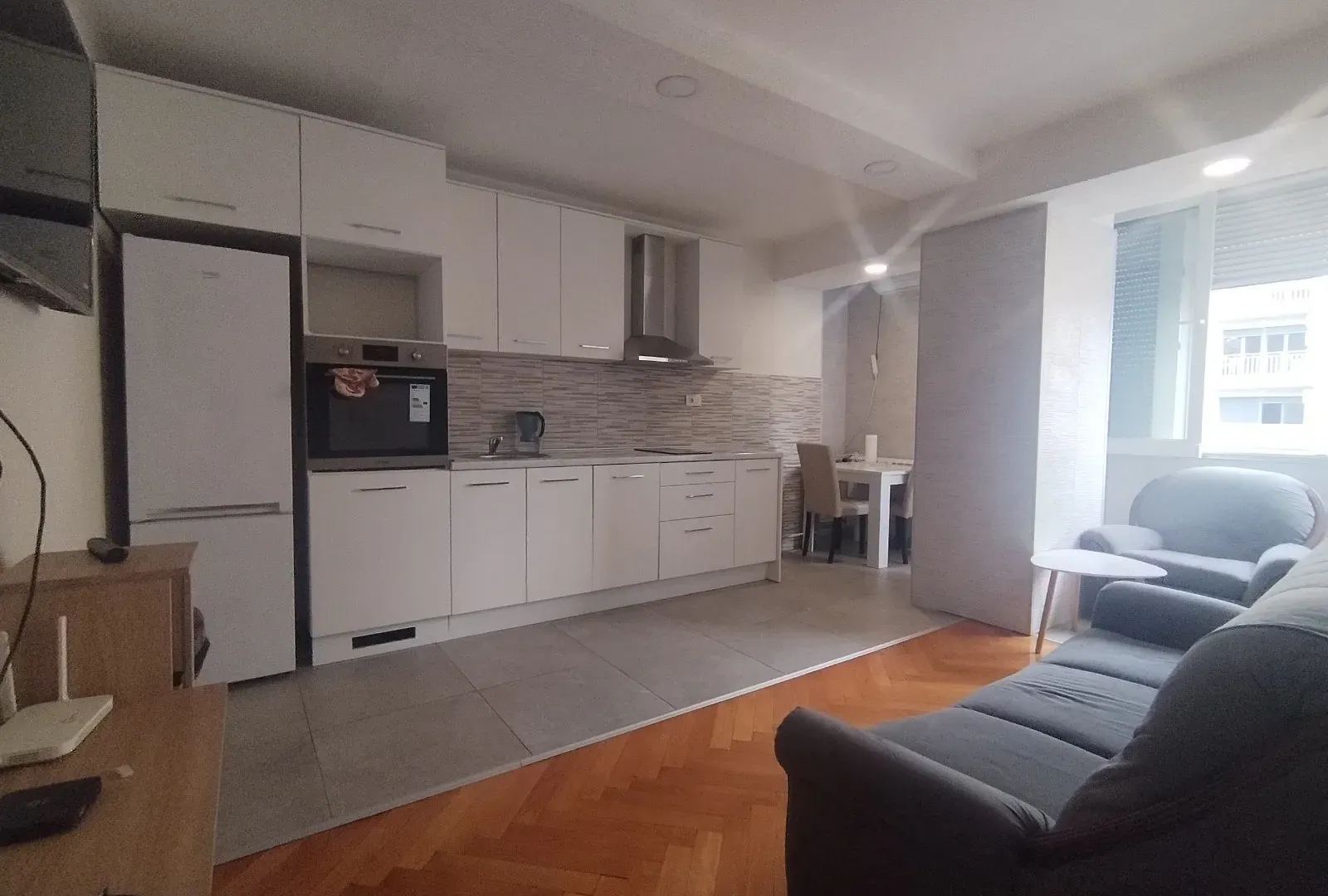 Izdavanje, dvosoban stan, 60m², Zvezdara Sve Podlokacije, Beograd