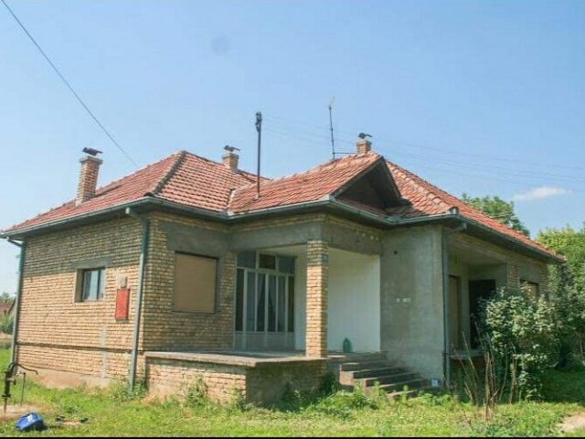 Kuca. 288 m2. Kulpin. Vojvodina