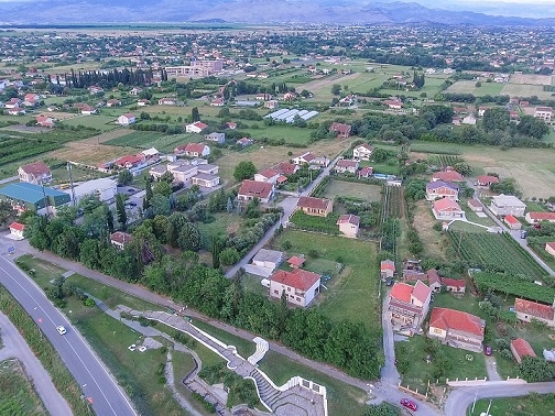 Kuca 120 m2 i plac 2200 m2 Podgorica Golubovci Crna Gora