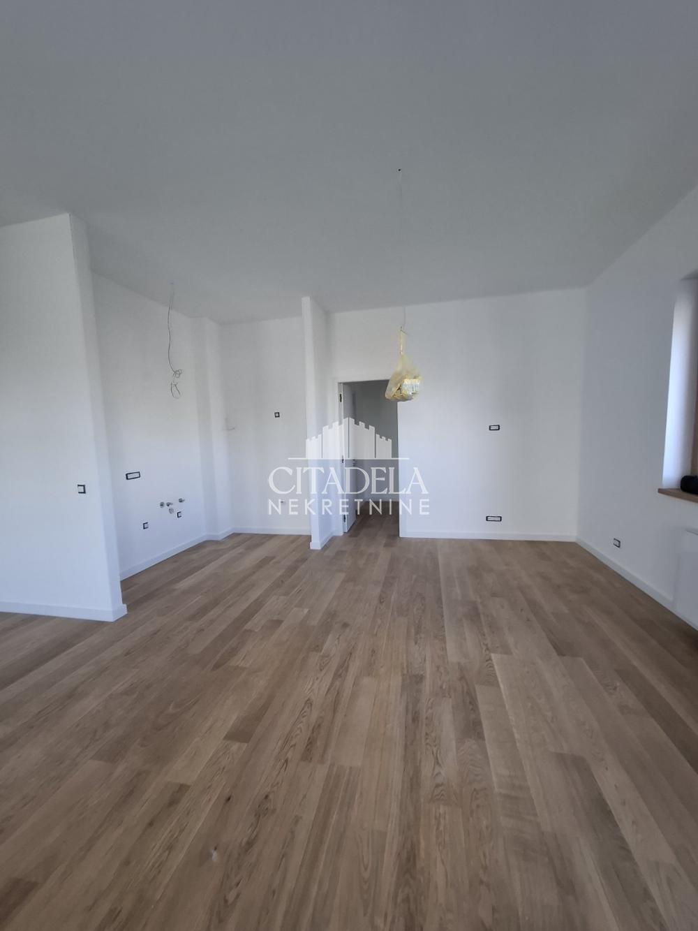 Požeška, Četvorosoban stan na prodaju, 125m2, 478.502€