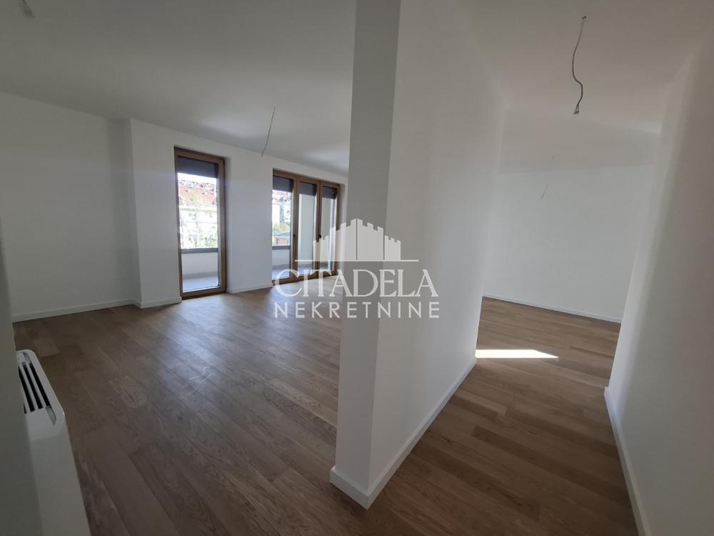 Požeška, Četvorosoban stan na prodaju, 147m2, 442.920€