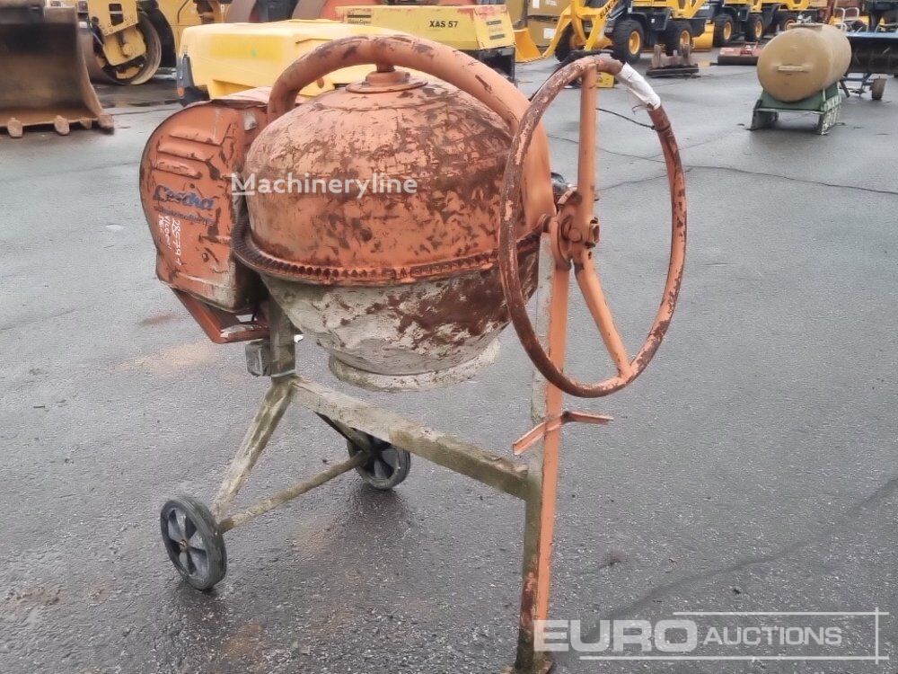 Prodaje se Cement Mixer betonsku mešalicu na aukciji