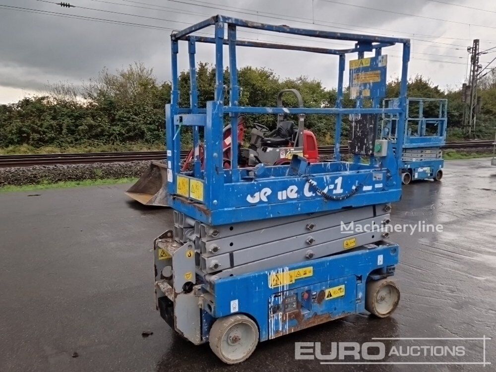 Prodaje se Genie Electric Scissor Lift hidrauličnu zglobnu platformu na aukciji