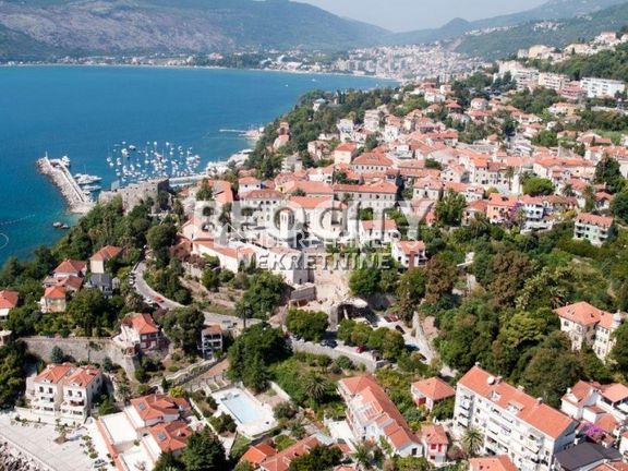 Herceg Novi, Topla, Njegoševa, 7a, 1500000EUR