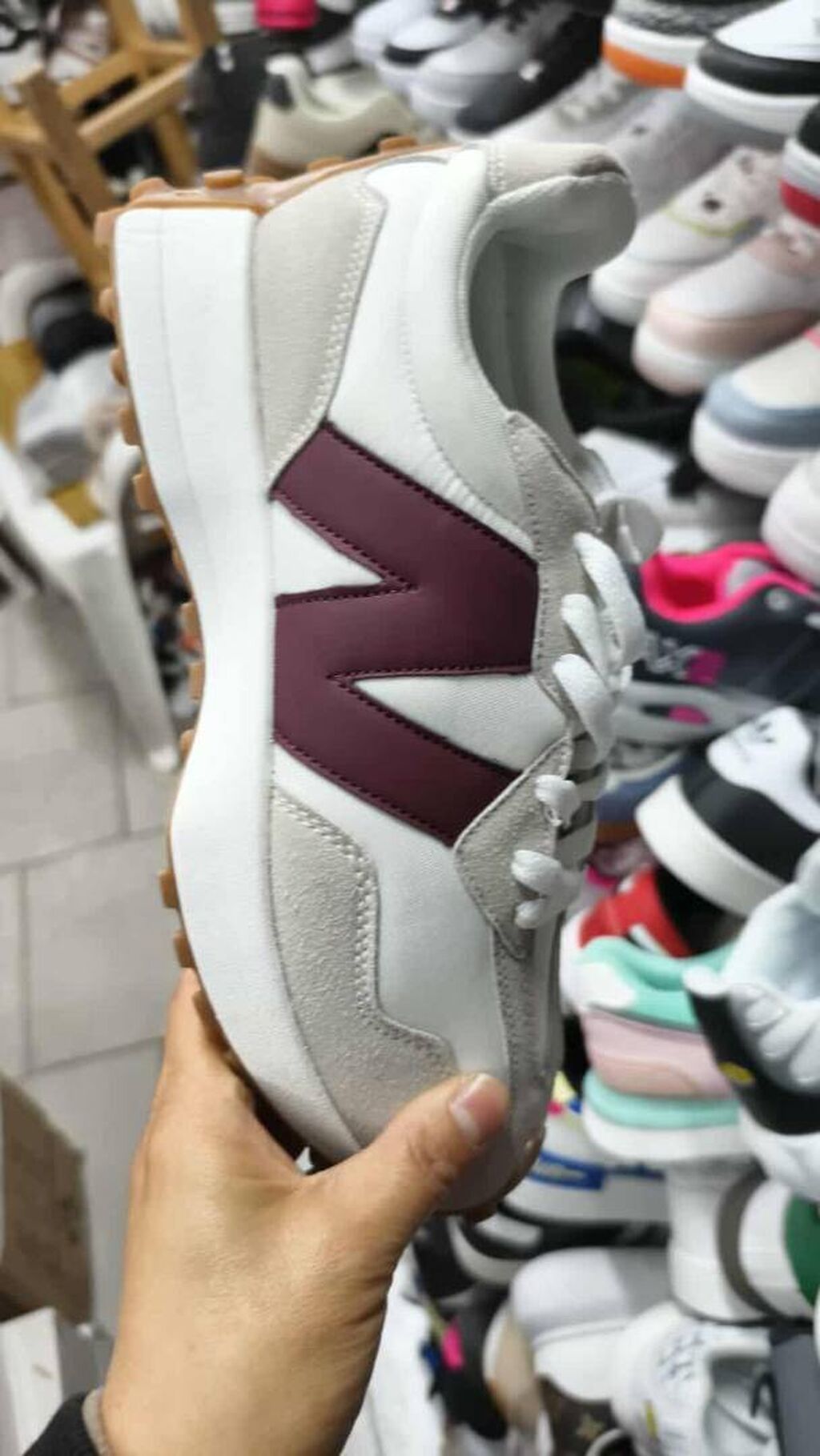 New balance 327 patike NOVO Novo Brojevi 36 do 46, zavisi od modela
