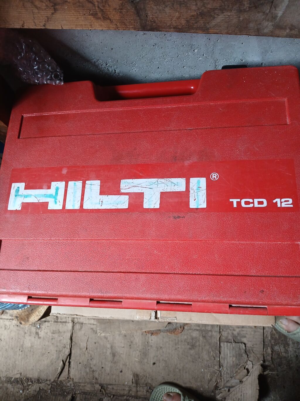 Hilti akumulatorska bušilica/odvijač – set - Model bušilice: Hilti SF