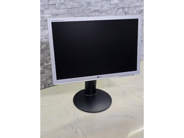 LG Flatron monitor 22” W2242PM Odlično stanje