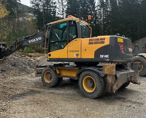 Volvo EW 140C *11.800hrs *ROTOTILT *2 x Buckets *New Tires *New Servic bager točkaš