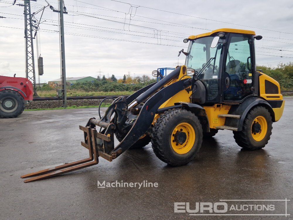 Prodaje se JCB 409 prednji utovarivač na aukciji