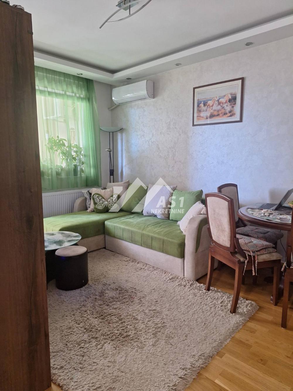 Prodaje se lep dvoispoban stan u Bulevara Patrijarha Pavla ID#4253 139.050 €