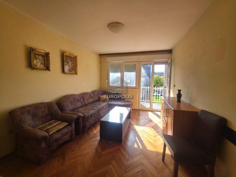 Uknjižen, dvostran, izuzetno svetao stan ID#8594 64.500 €