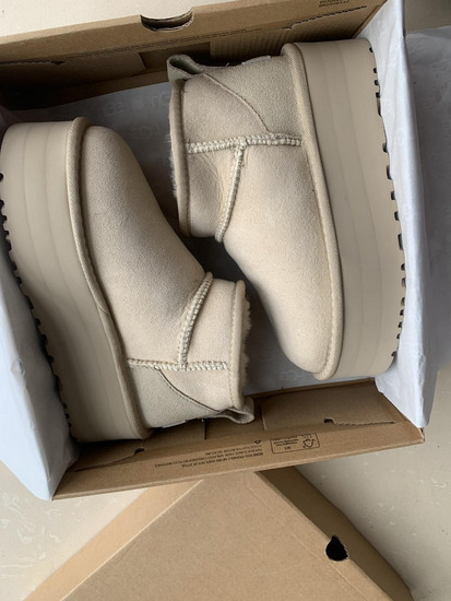 Ugg ultra mini platform