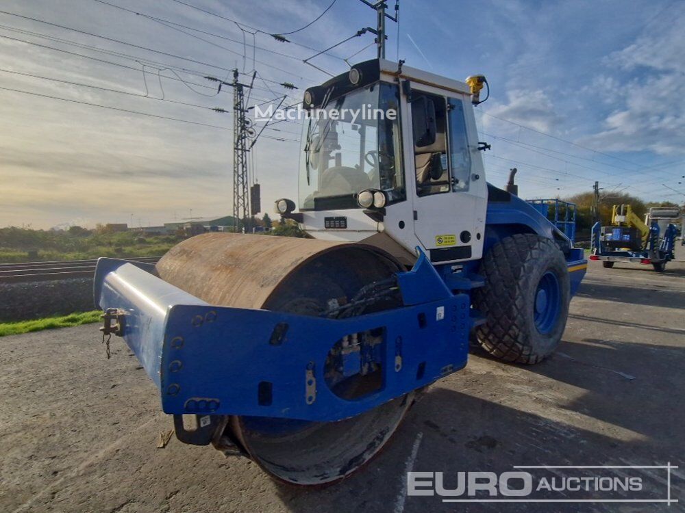 Prodaje se BOMAG BW 213 D-4 valjak za asfalt na aukciji