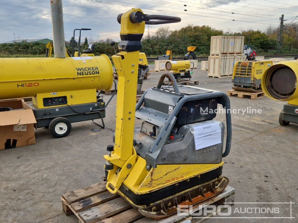 Prodaje se Wacker Neuson DPU6555HE vibro ploču na aukciji