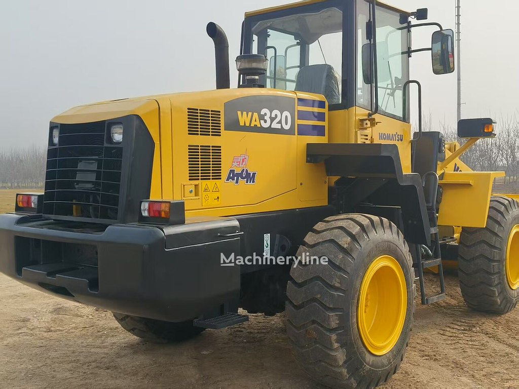 Komatsu WA320 prednji utovarivač