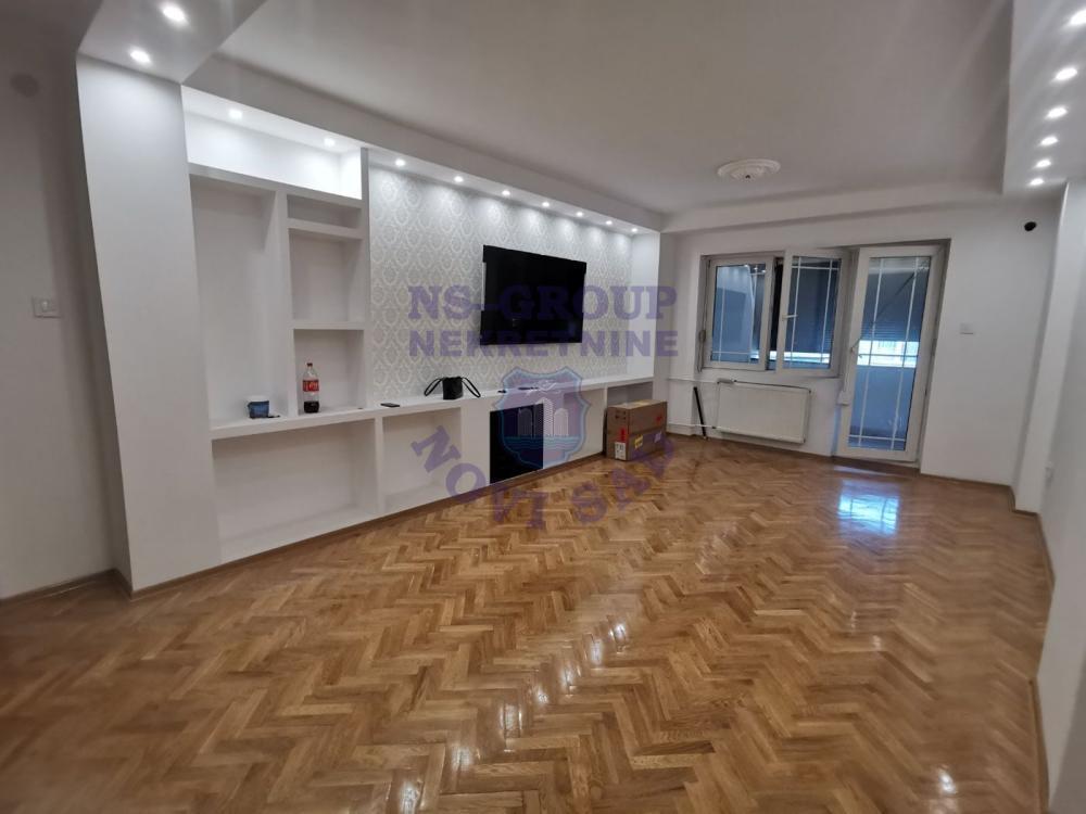 Četvorosoban stan na prodaju, 100m2, 179.000€