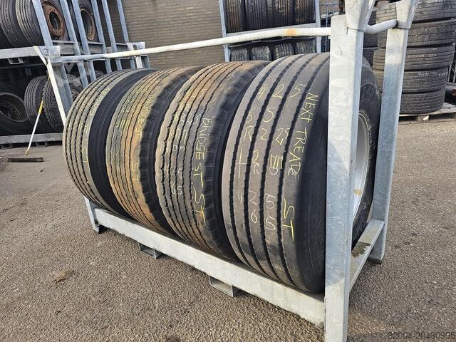 2010 BRIDGESTONE PRIKOLIČNA GUMA | 425/65 R 22.5 | 12-12-6-3 MM PROFIL.
BRIDGESTONE TRAILER BAND |425/65 R 22.5 | 12-12-6-3 MM PROF...