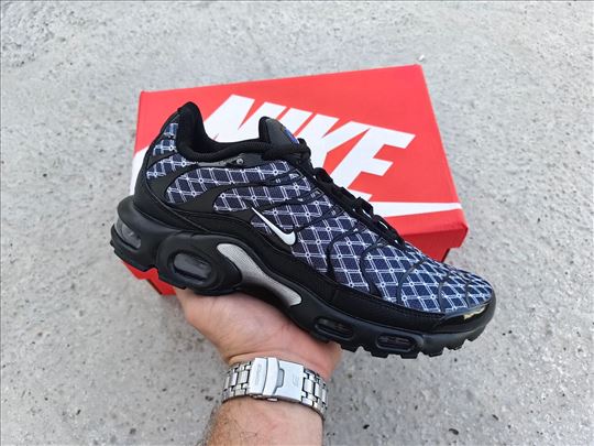 Nike Air Max Plus TN, France; Nove Nike TN patike