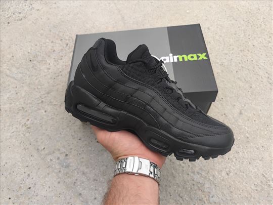 Nike Air Max 95, Essential; Nove Nike 95 patike