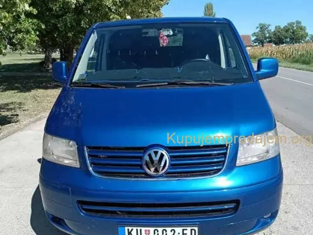 Volkswagen Transporter T5 2.5  2008.