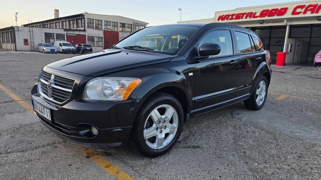 Automobil na prodaju dodge caliber u odlicnom stanju. 2008 godiste