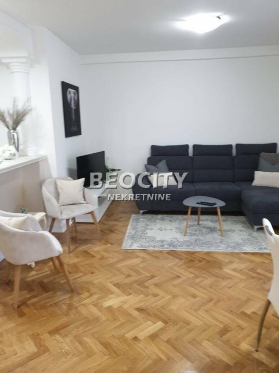 Novi Sad, Centar, Vase Stajića, 2.0, 63m2, 700EUR