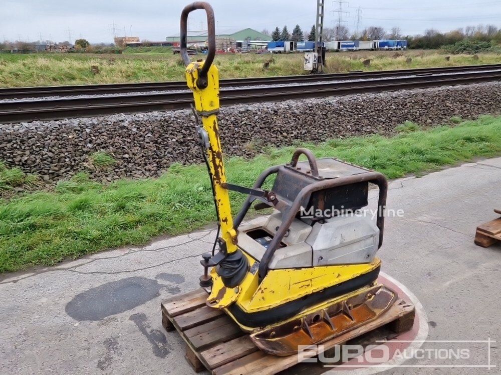Prodaje se Wacker Neuson DPU5045 vibro ploču na aukciji