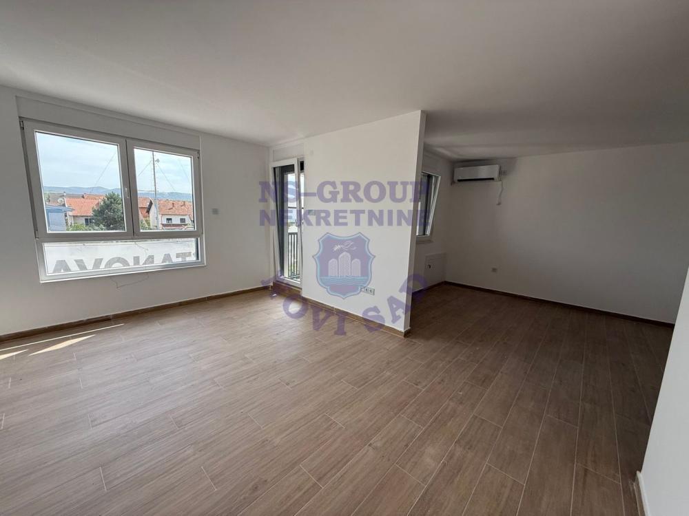 Četvorosoban stan na prodaju, 93m2, 242.850€
