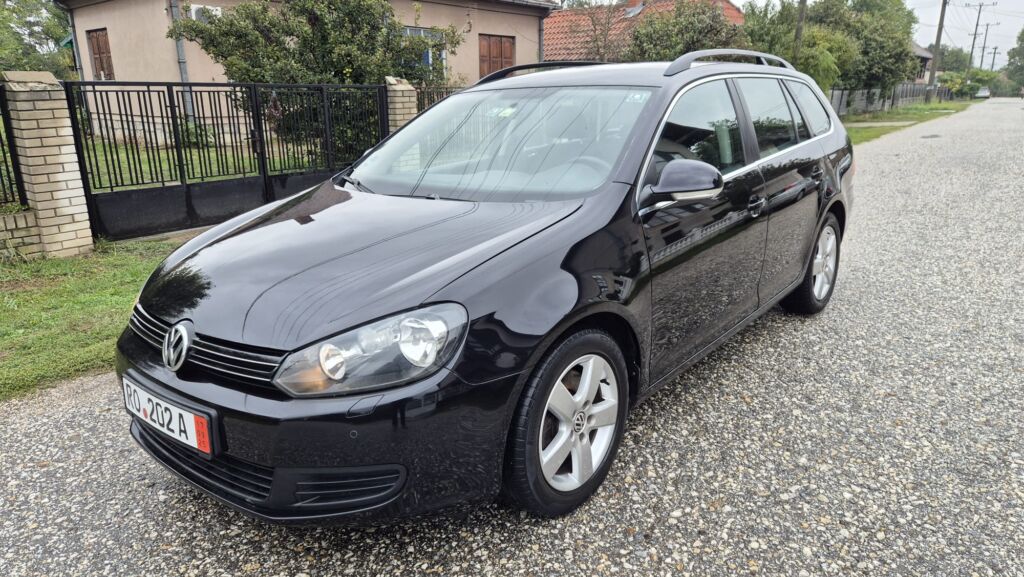 Volkswagen Golf: 1.6 l | 2011 г. Crossover