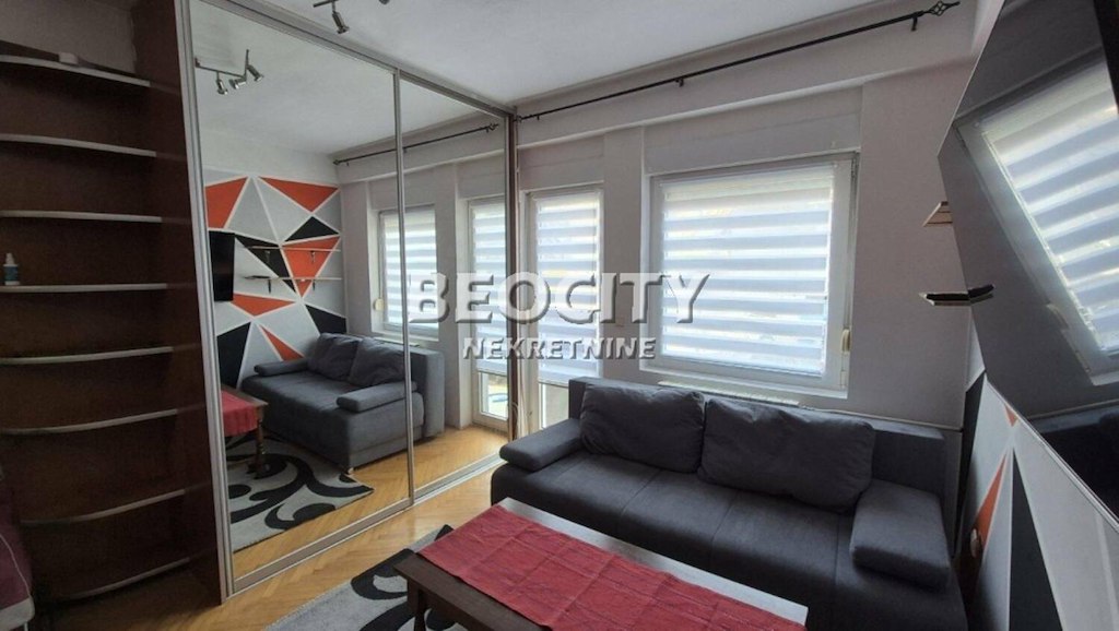 Novi Sad, Centar, Zmaj Jovina, 1.5, 32m2, 350EUR