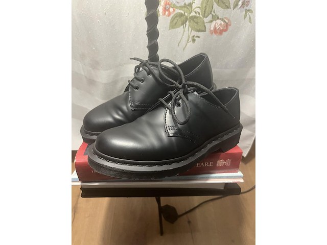 Doc Martens cipele mono black