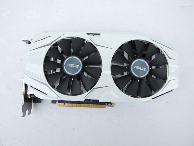 ASUS Dual GTX 1060 3GB DDR5 192Bita!