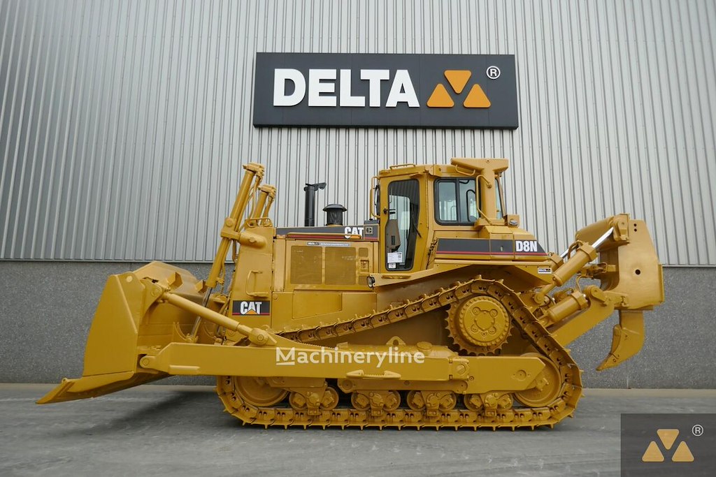 Caterpillar D8N buldožer