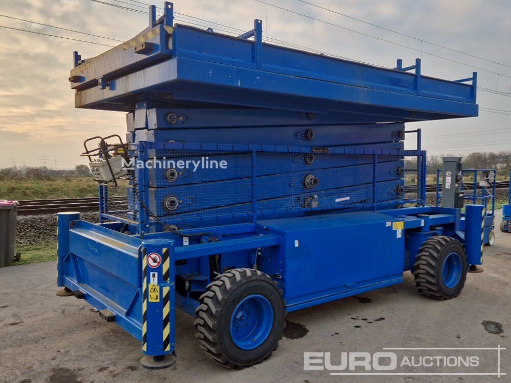 Prodaje se Holland Lift HL-220 D25 4WD/PN hidrauličnu zglobnu platformu na aukciji