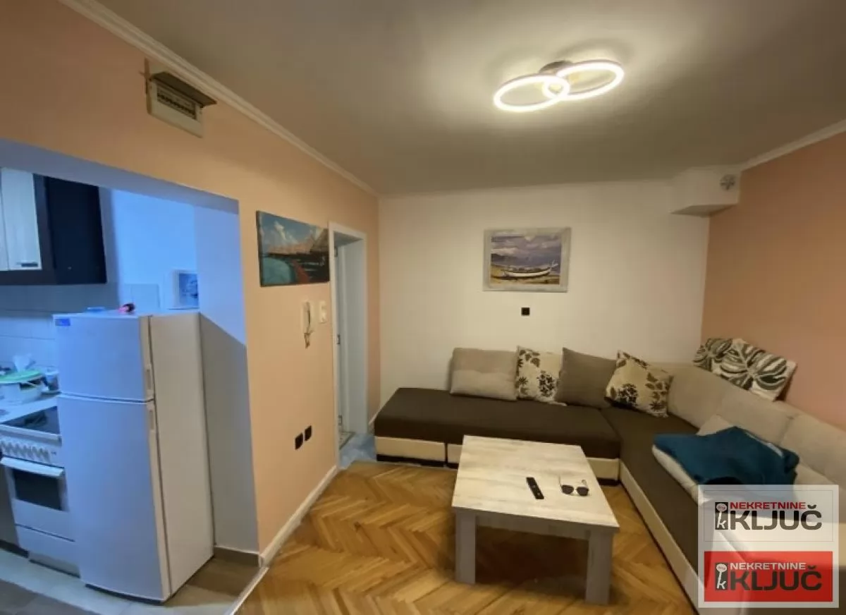 CENTAR-STARI GRAD, 26m2, Garsonjera, Nameštena