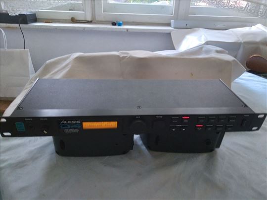 Alesis D4 Drum Modul ispravan.Nedostaje Originalan