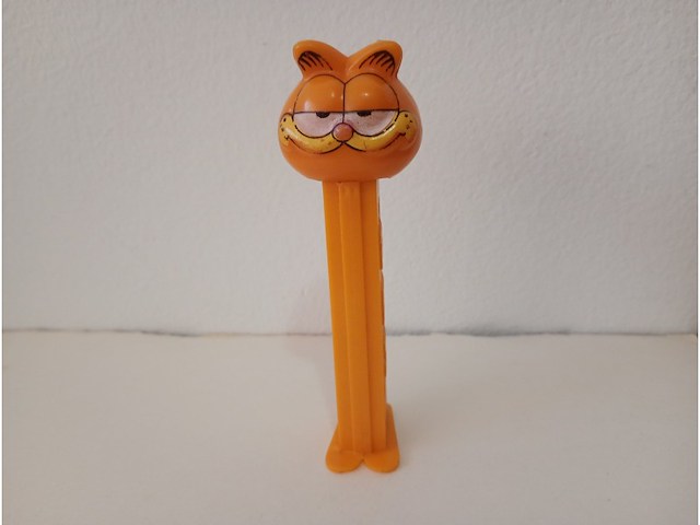 PEZ Garfield U.S.Patent 3.942.683