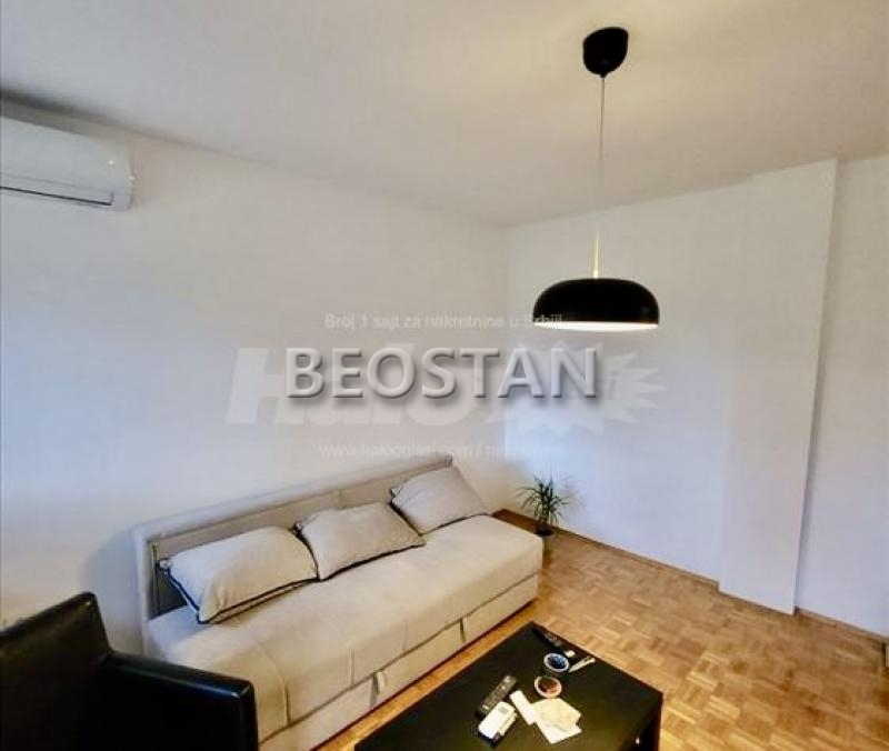 Novi Beograd - Blok 37 #65258 700 €